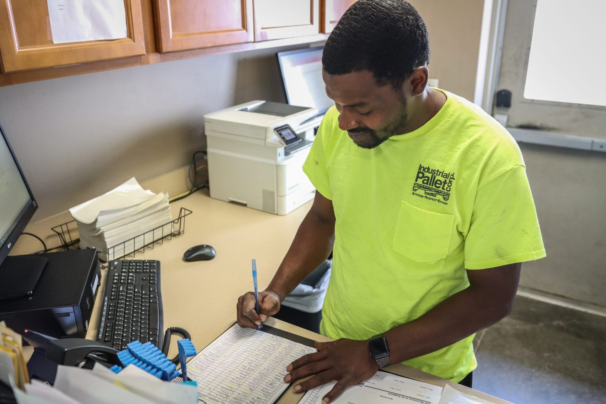 Customer Service – Industrial Pallet Corp.